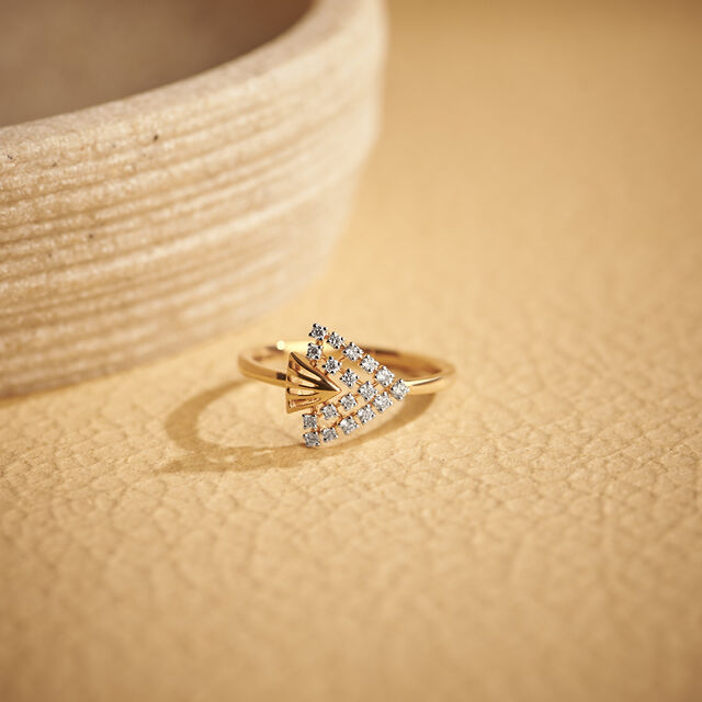 Glinting Triangular Diamond Ring