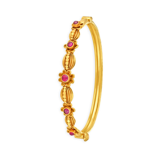 Enticing Gold Bangle