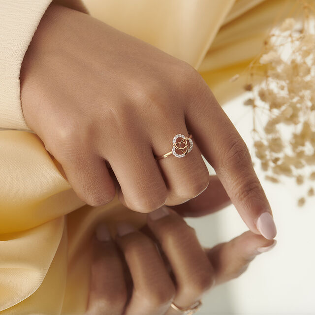 Glinting Circles Diamond Ring
