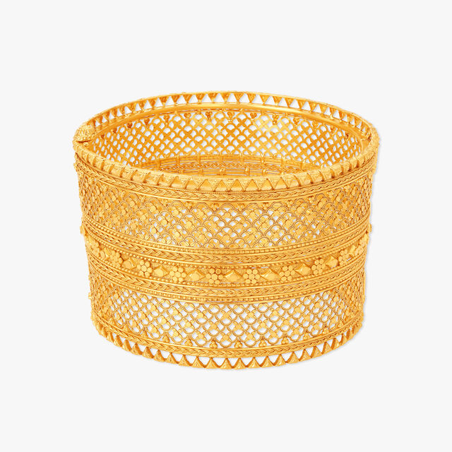 Intricate Bangle with Lace Jali and Chandak Work