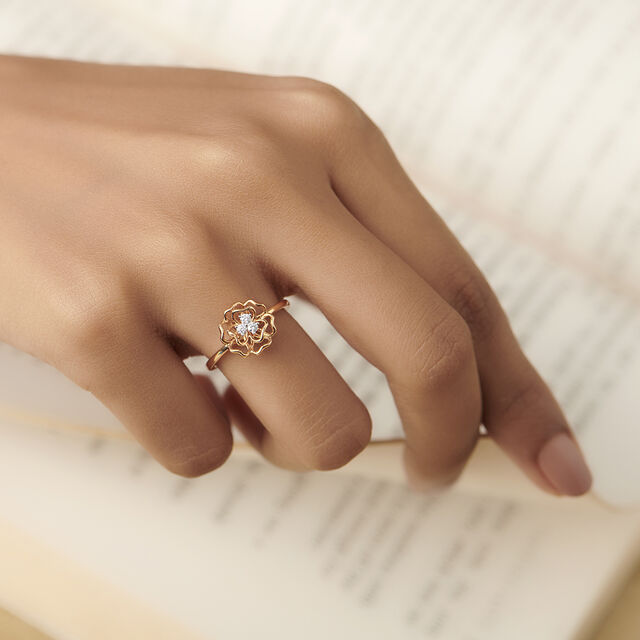 Gleaming Flower Diamond Ring