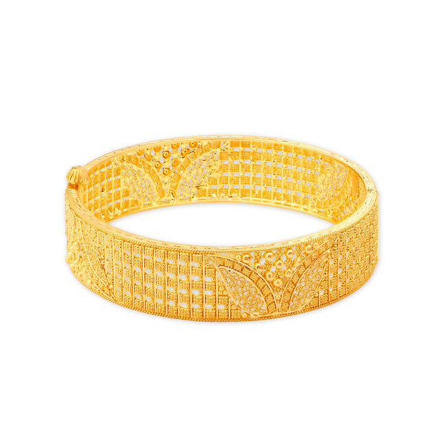 Resplendent Gold Mesh Bangle