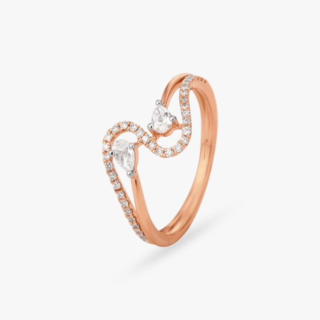 Enchanting Twirl Diamond Finger Ring