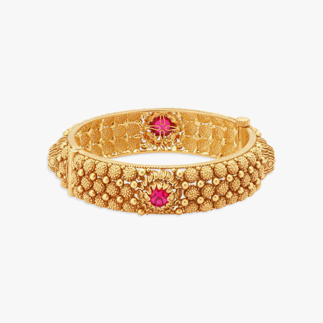 Splendid Gold Zardozi Bangle
