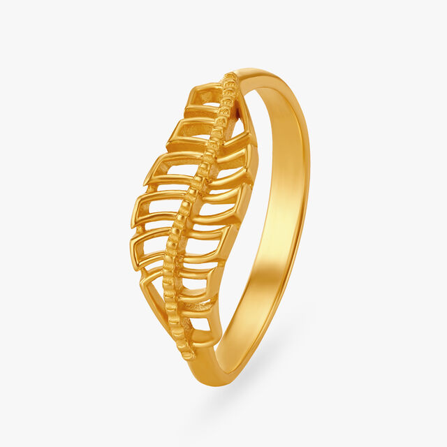 Gleaming Leaf Ring