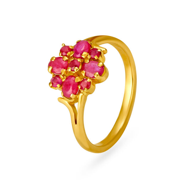 Elegant 22 Karat Yellow Gold And Ruby Finger Ring