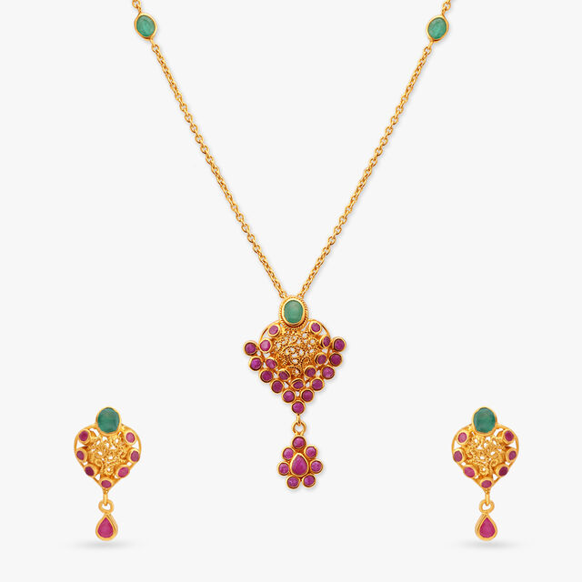 Charming Gold Pendant with Chain and Earrings Set