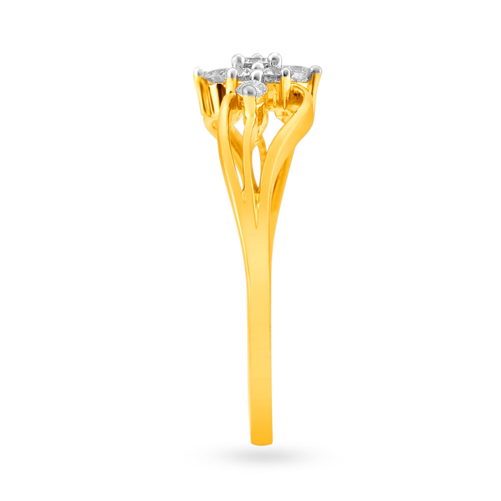 Buy Splendid Floral Design Diamond Finger Ring at Best Price | Tanishq US