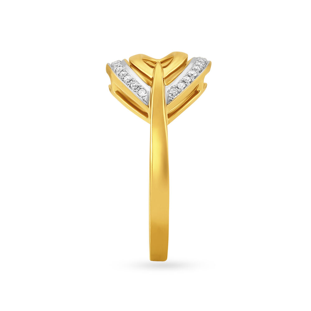 Buy Captivating Leaf Pattern Diamond Burfi Ring at Best Price | Tanishq US