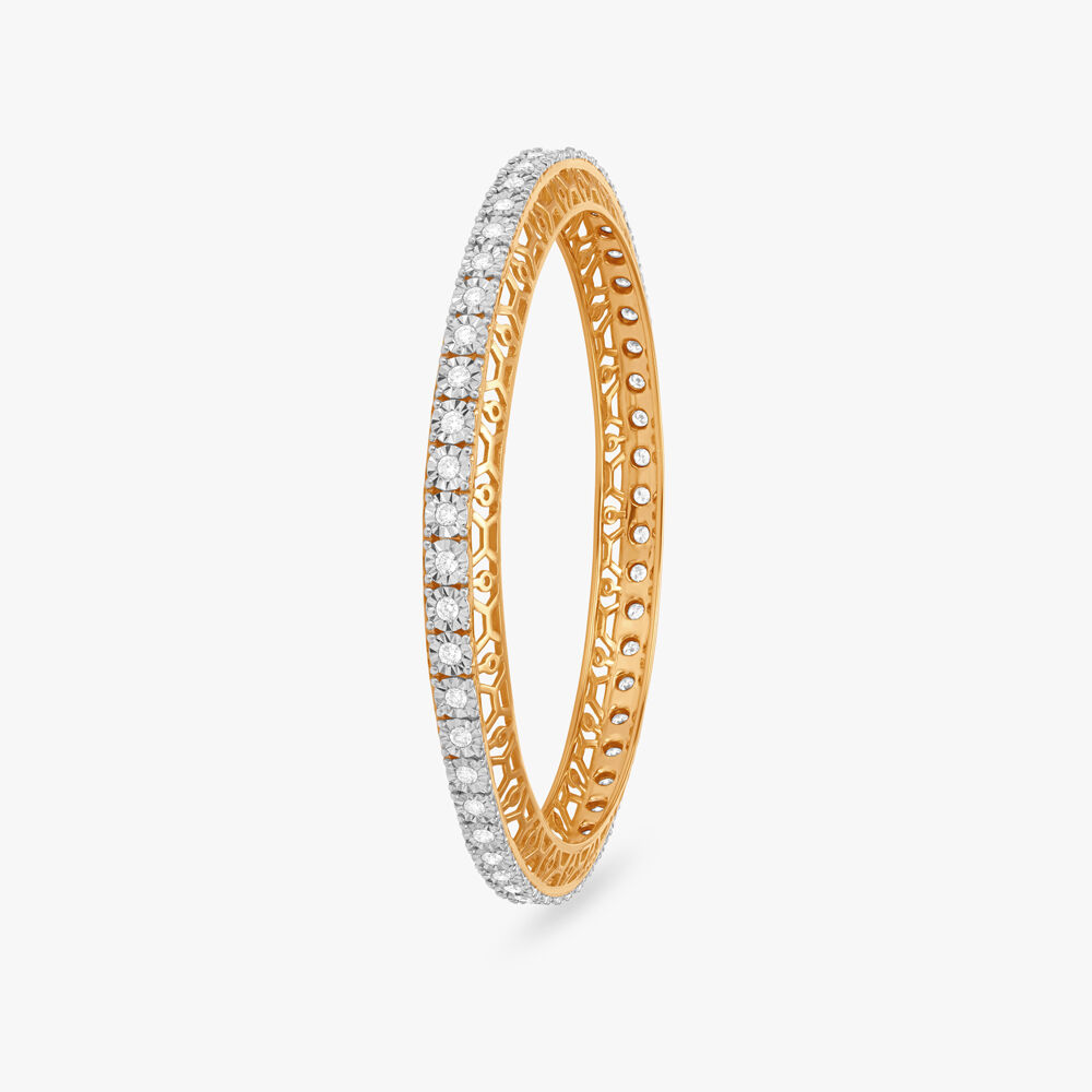 Buy Traditional Sparkle Diamond Bangle at Best Price | Tanishq UAE