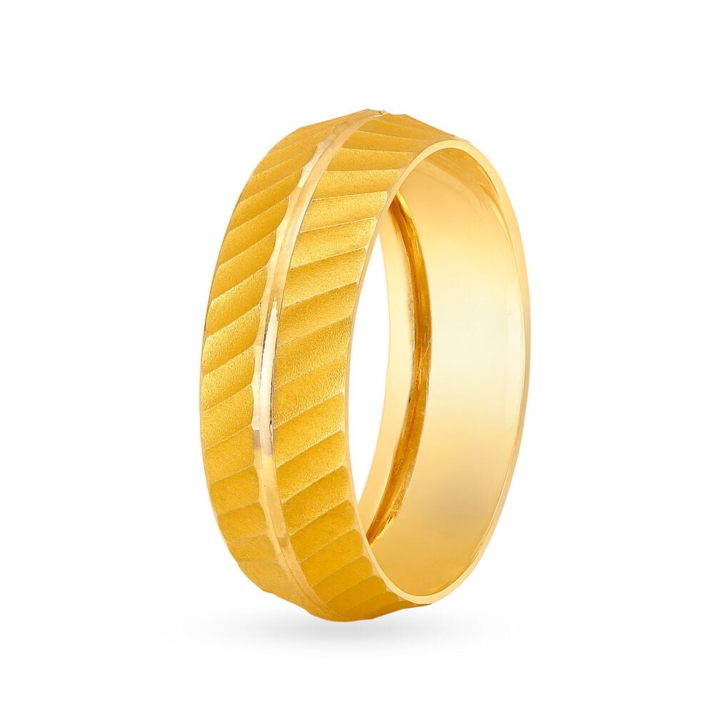 Buy Textured Cut-Out 18 Karat Gold Finger Ring at Best Price | Tanishq US