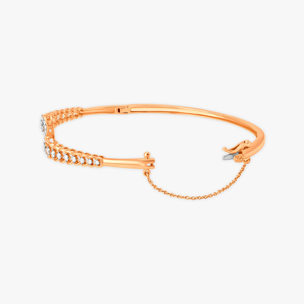 Buy Splendid Radial Diamond Bangle at Best Price | Tanishq US