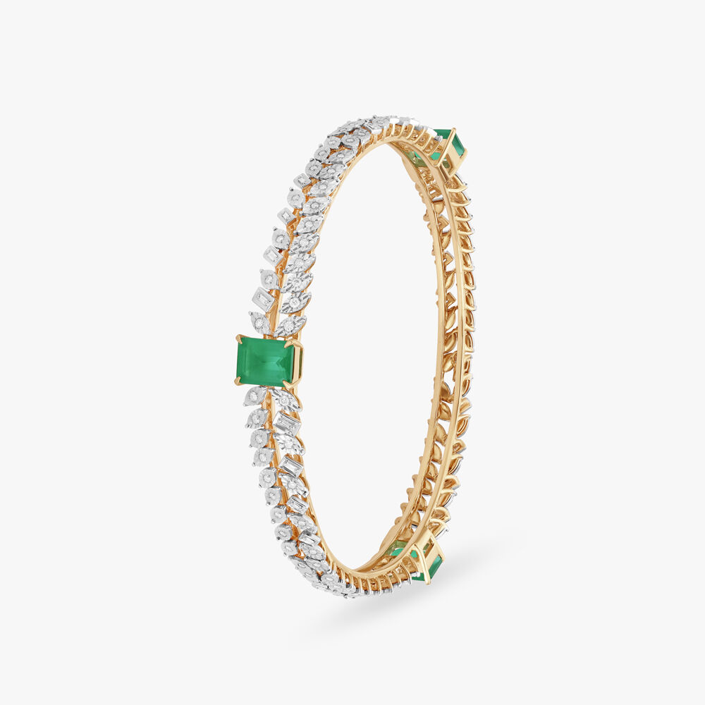 Buy Tanishq Gold Bangle at Best Price | Tanishq US