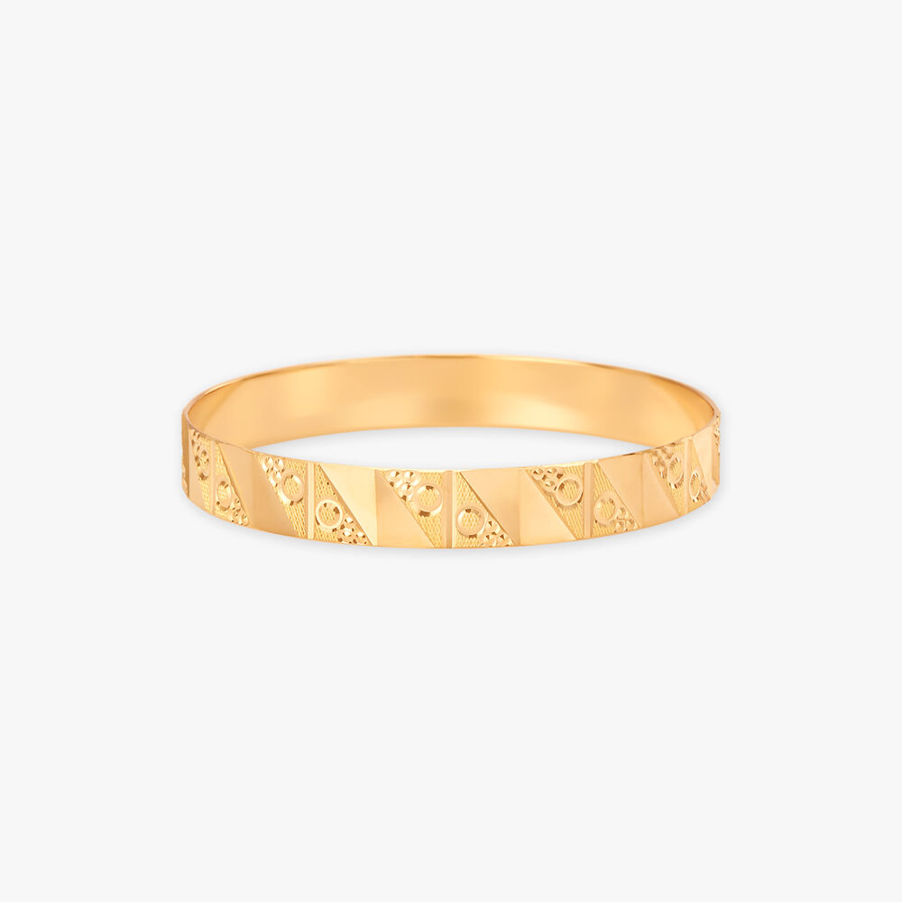 Buy Blazing Gold Bangle Set at Best Price | Tanishq US