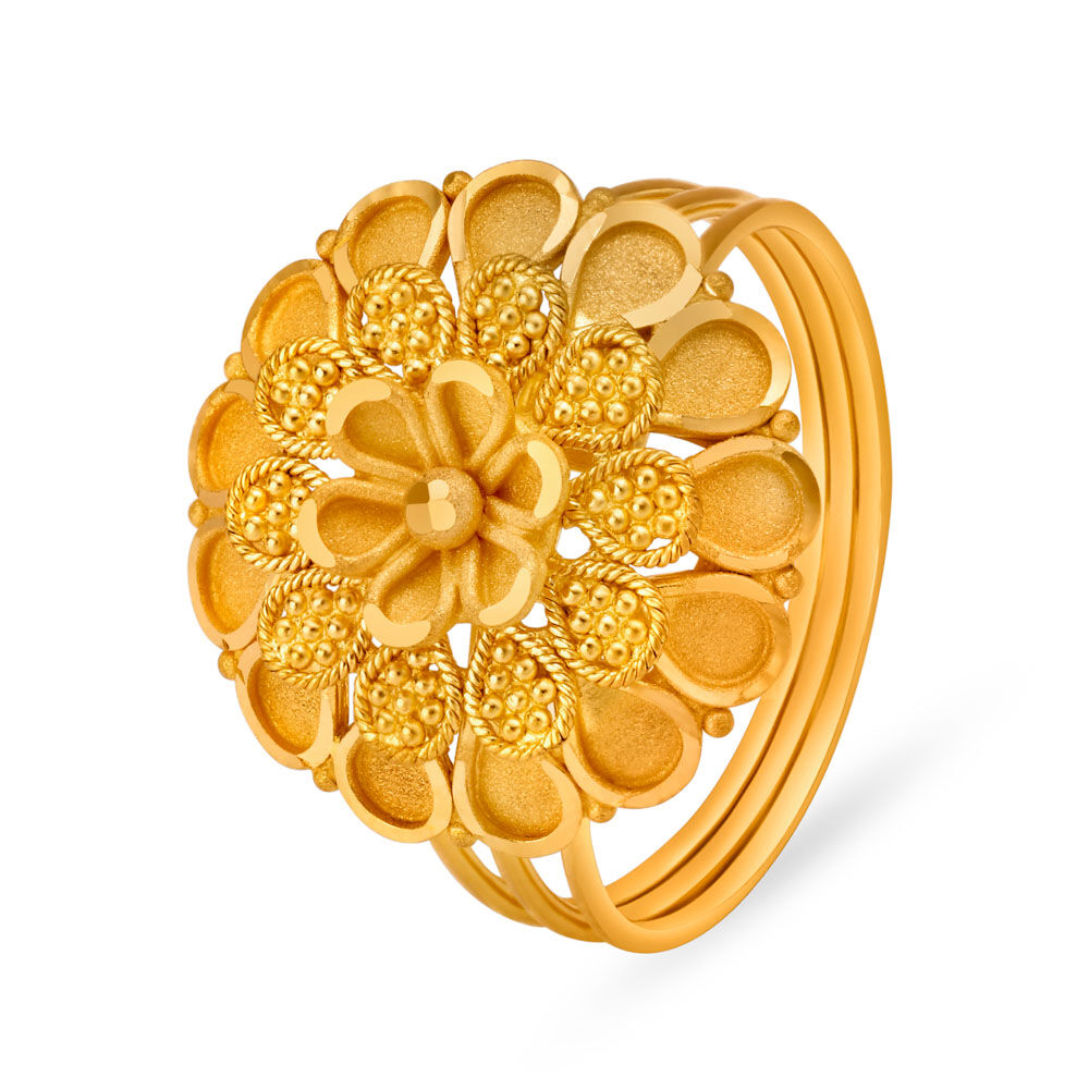 Buy Gorgeous Floral Gold Finger Ring at Best Price | Tanishq UAE