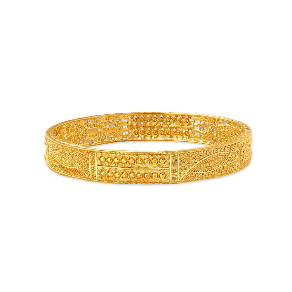 Buy Artistic Traditional Gold Bangle at Best Price | Tanishq UAE