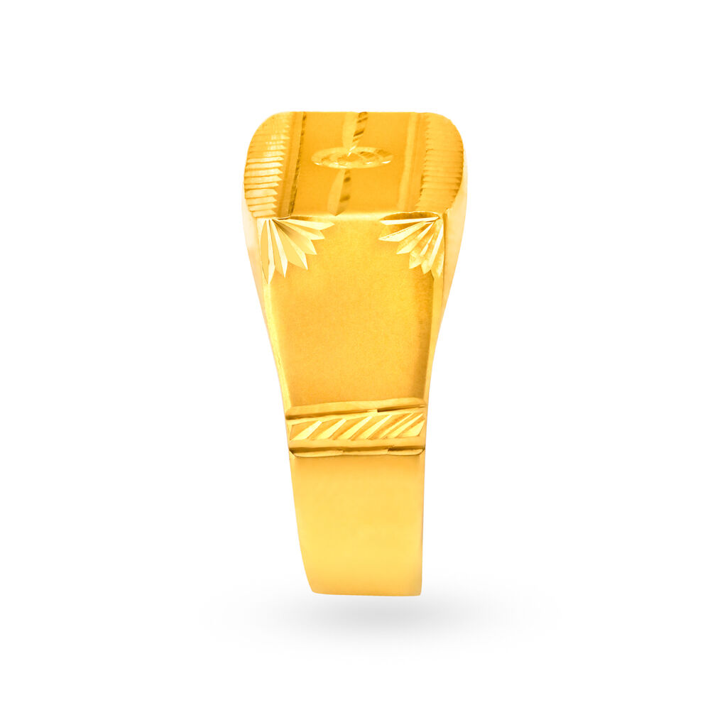 Buy Geometric 22 Karat Yellow Gold Embossed Ring at Best Price | Tanishq US