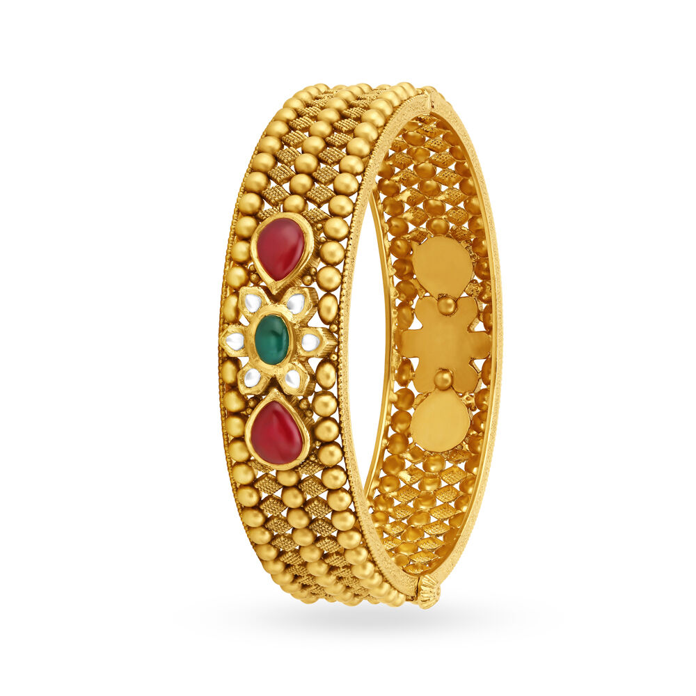 Buy Splendid Gold Bangle for the Tamil Bride at Best Price | Tanishq UAE