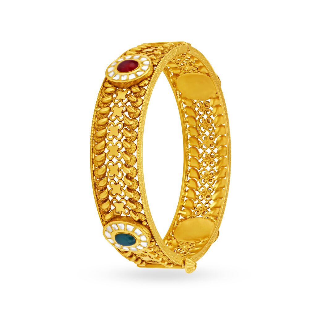 Buy Opulent Gold Bangle for the Gujarati Bride at Best Price | Tanishq UAE