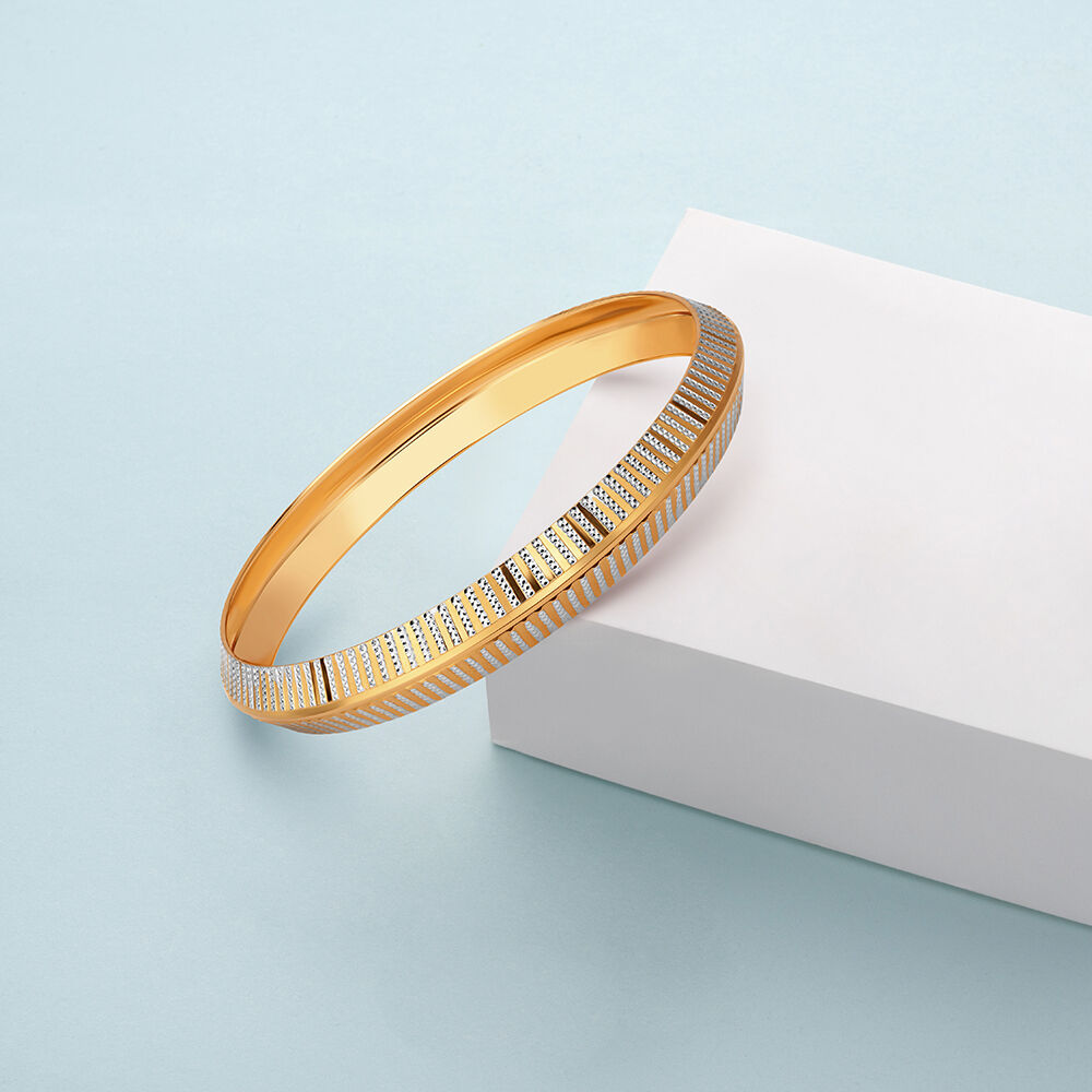 Buy Spectacular Gold Kada for Men at Best Price | Tanishq UAE