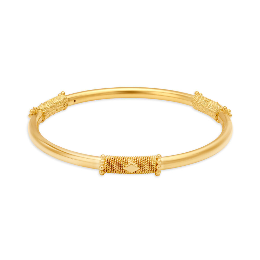 Buy Splendid Gold Bangle at Best Price | Tanishq US