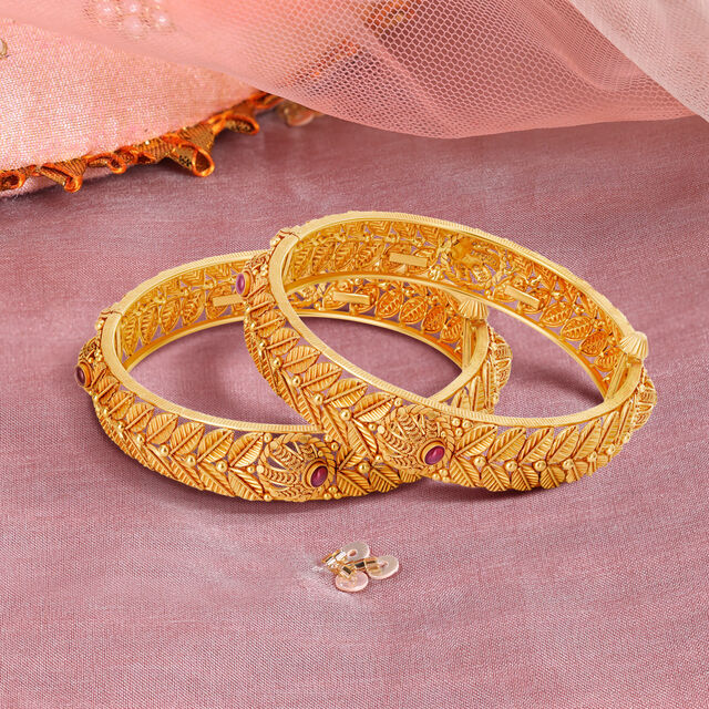 Buy Glorious Gold Bangles at Best Price | Tanishq US