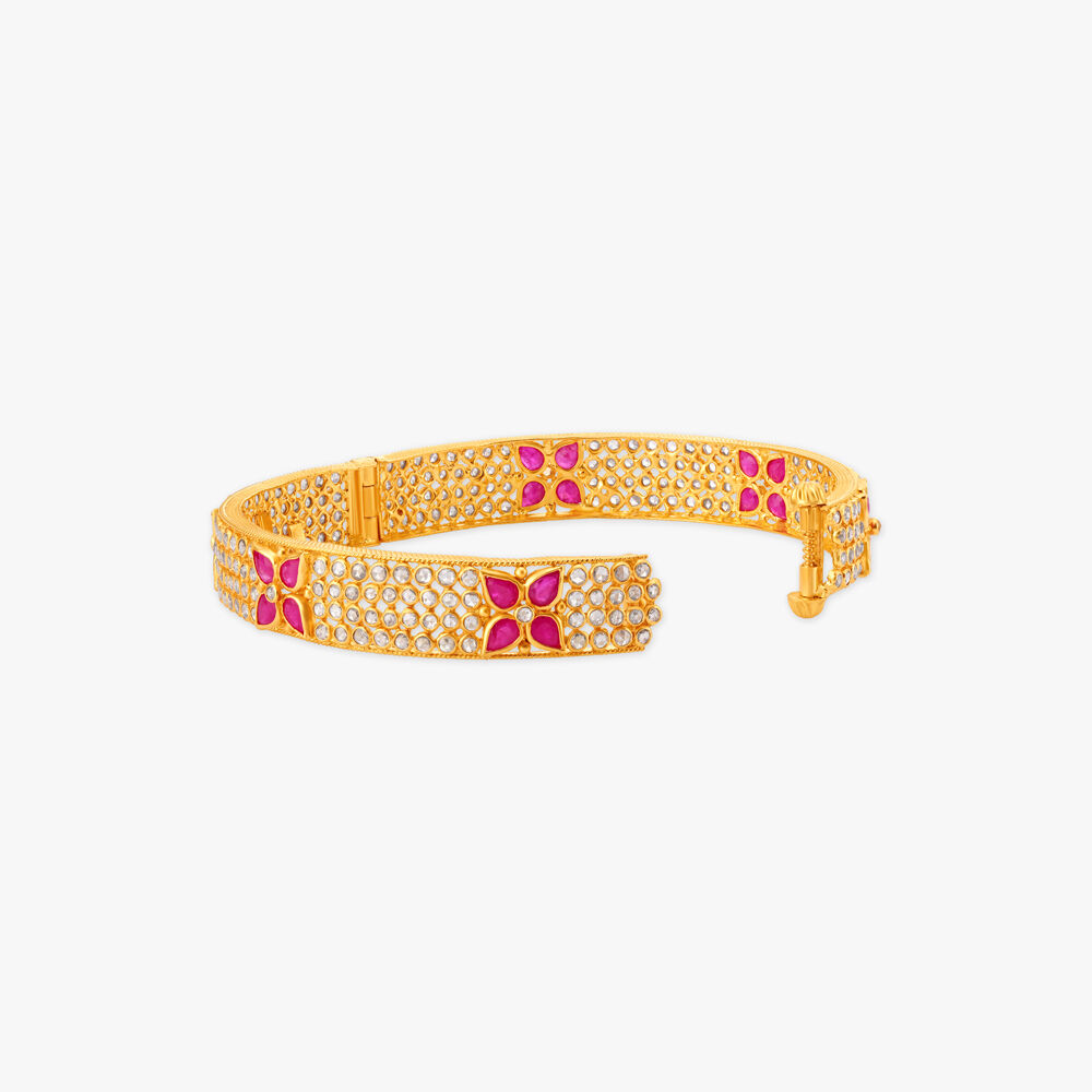 Buy Refined Beauty Traditional Bangles at Best Price | Tanishq US