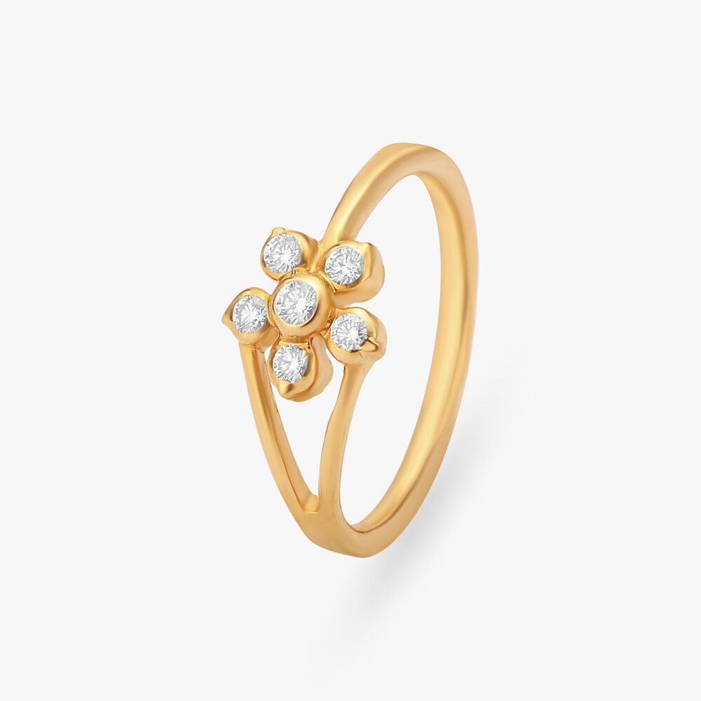 Buy Forked Floral Diamond Ring at Best Price | Tanishq US