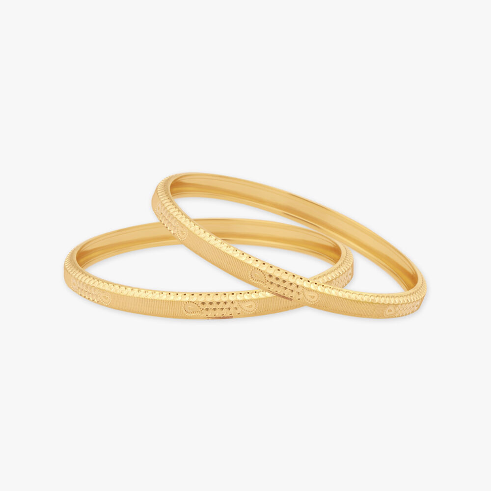Buy Textured Allure Gold Bangle at Best Price | Tanishq US