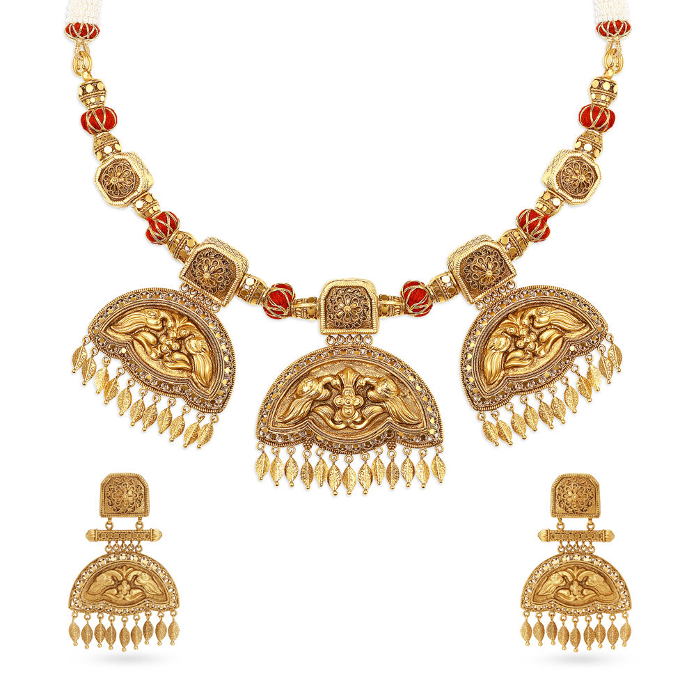 Buy Majestic Chitrai Ornate Beads Necklace Set at Best Price | Tanishq US