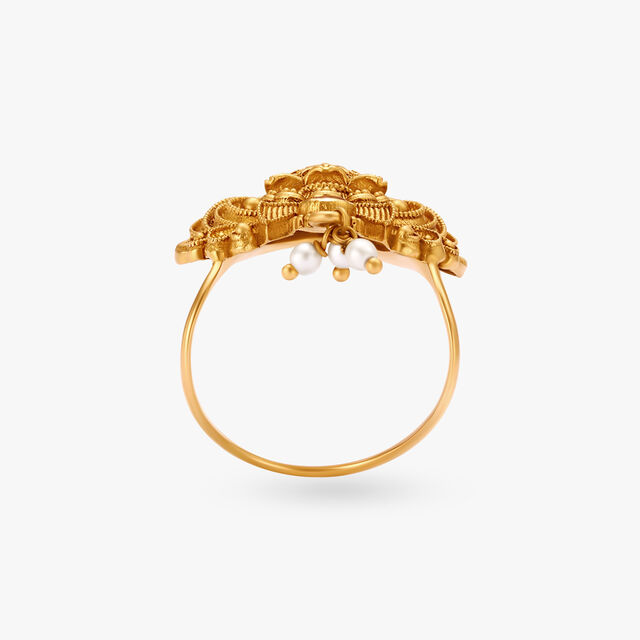 Buy Kalash Gold Vanki Finger Ring at Best Price | Tanishq US