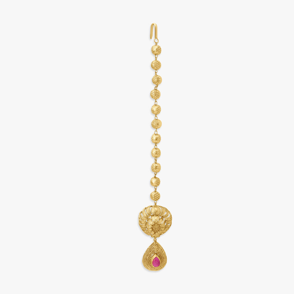 Charming Gold Maang Tikka