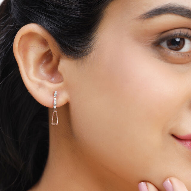 Buy 18Kt Rose Gold Angular Bling Diamond Drop Earring at Best Price | Tanishq UAE