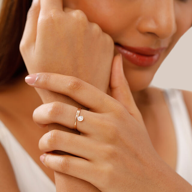 Wrapped in Love Solitaire Finger Ring