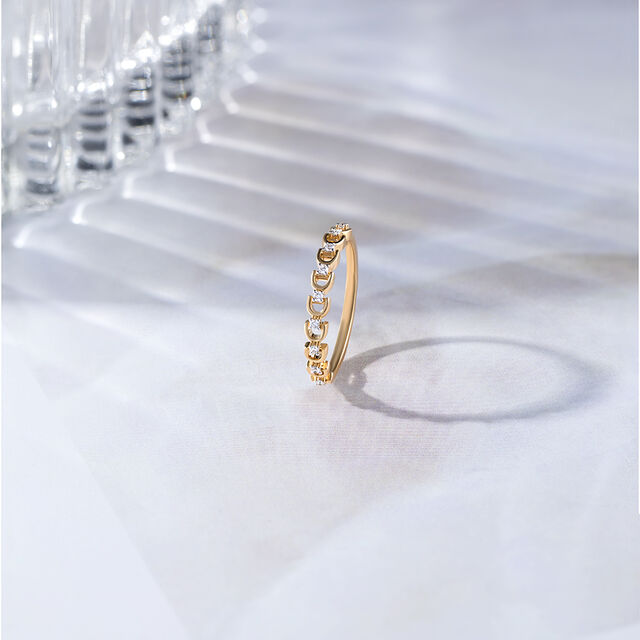 Shimmering Loop Gold & Diamond Finger Ring