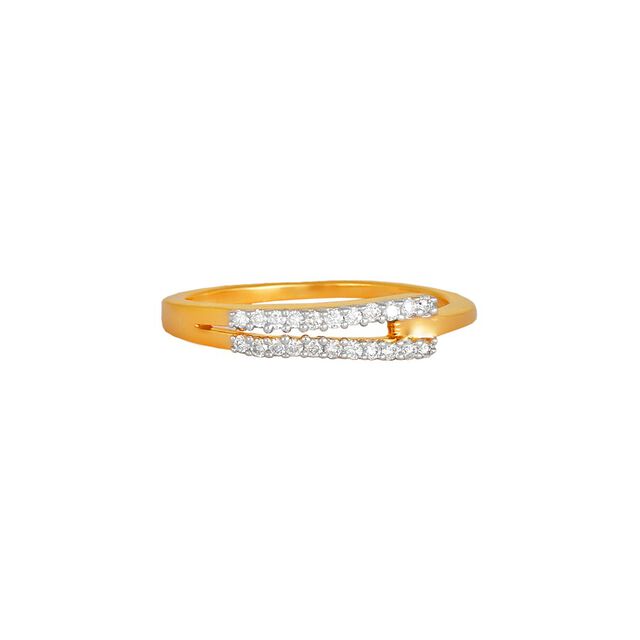 Modish 18 Karat Yellow Gold And Diamond Finger Ring