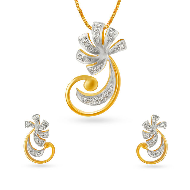 Glamorous Sparkling Diamond Pendant and Earrings Set