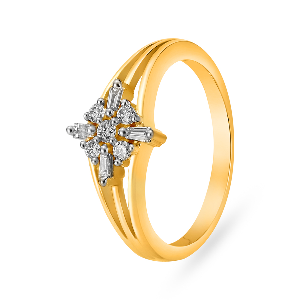 Classic Floral Pattern Diamond Finger Ring