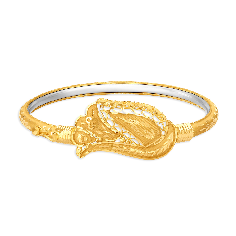Sophisticated Stylish Gold Bangle