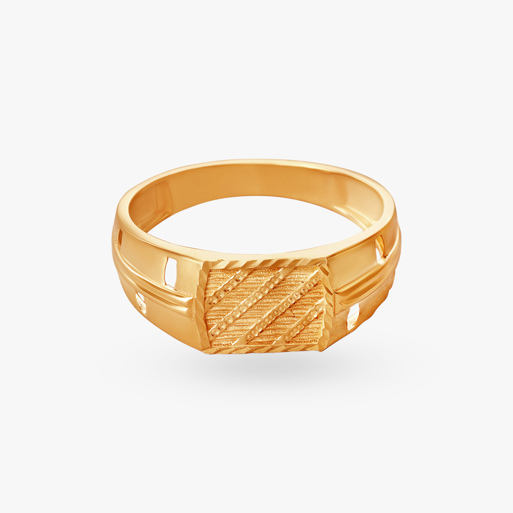 Majestic Grid Gold Finger Ring for Men