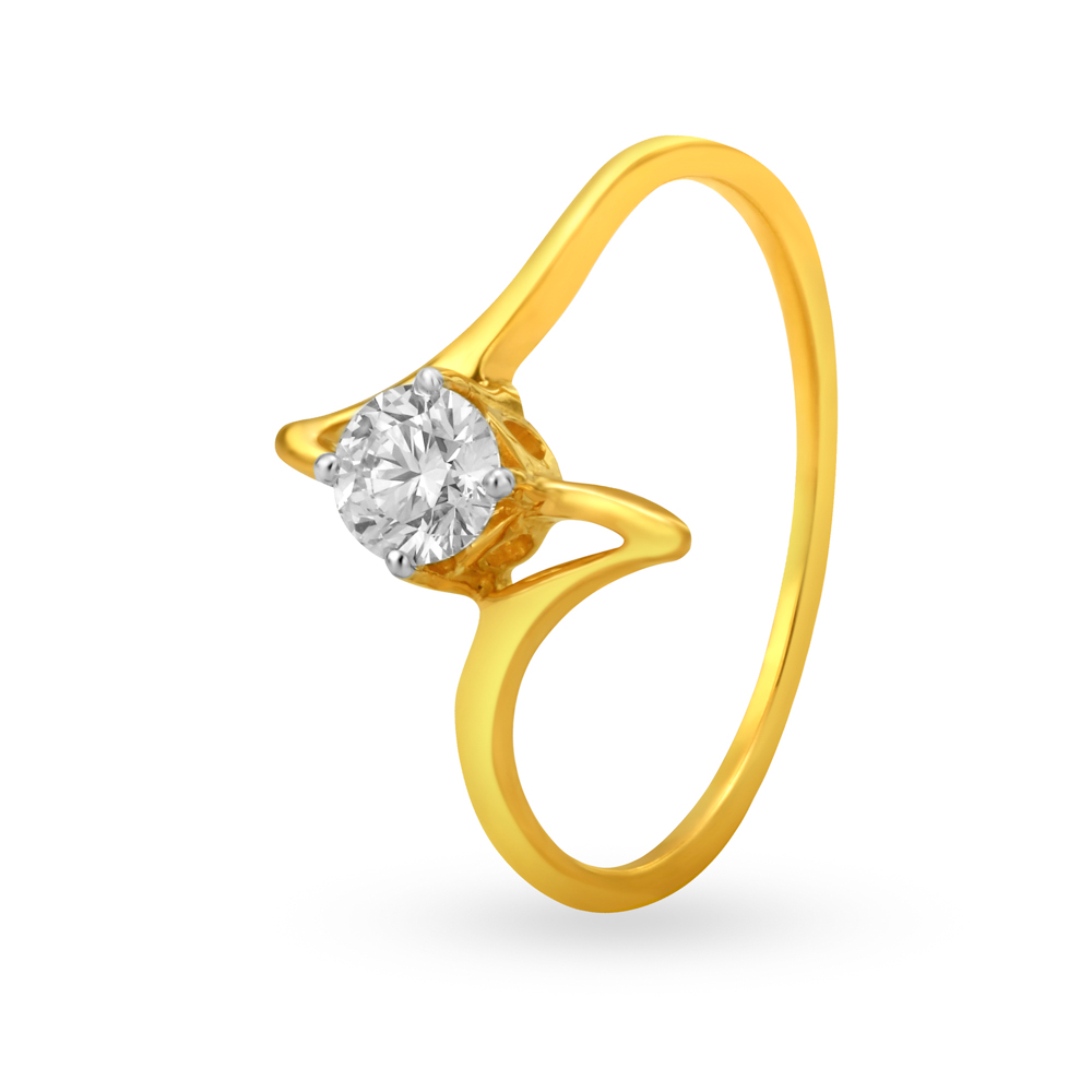 Smart 18 Karat Gold And Diamond Pointer Ring