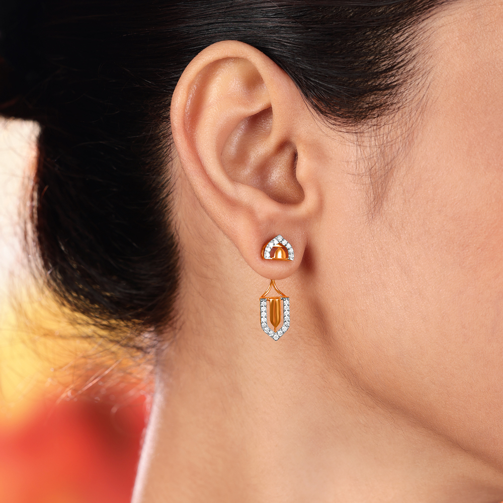 Buy Gold & Diamond Earrings for Men & Women Online | Tanishq