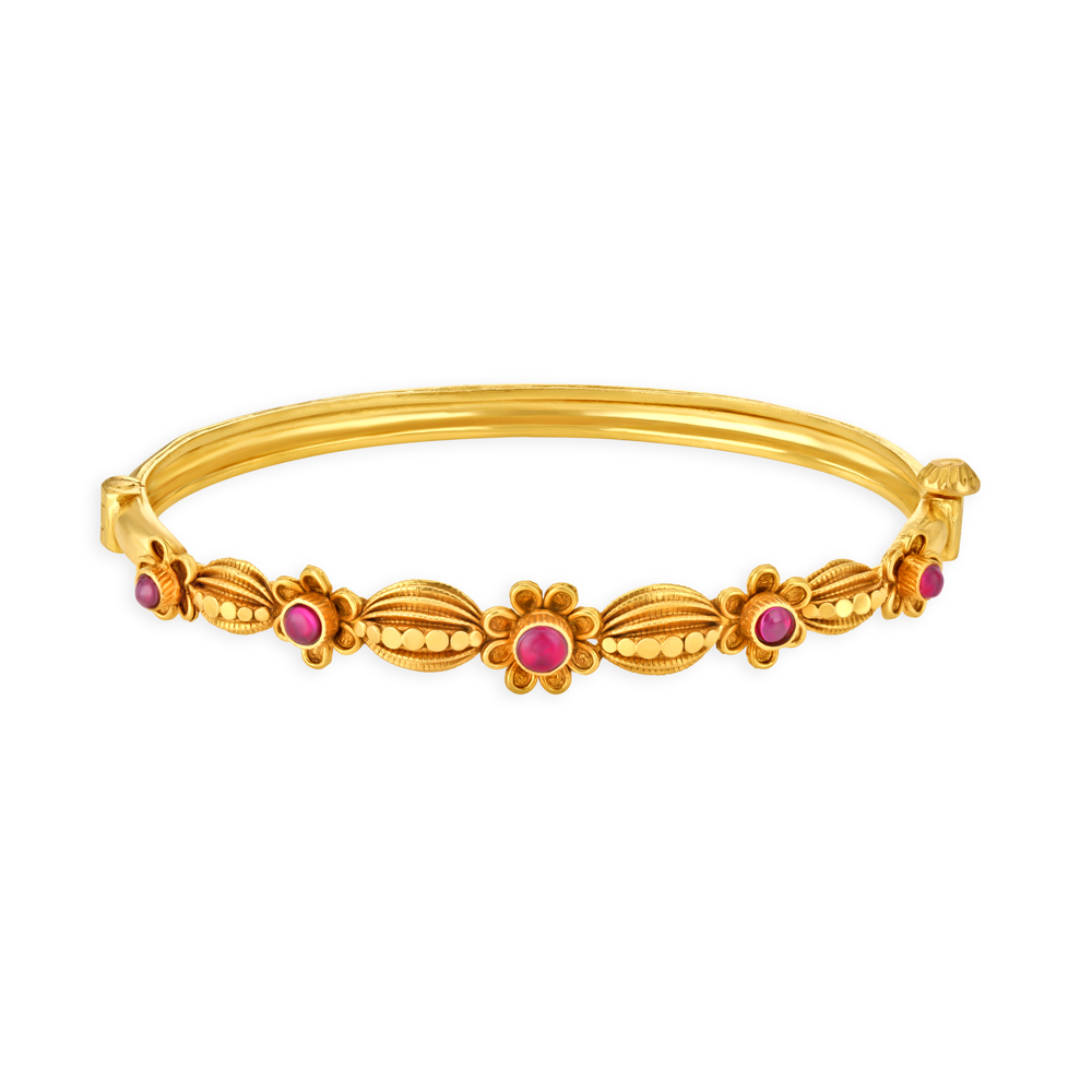 Enticing Gold Bangle