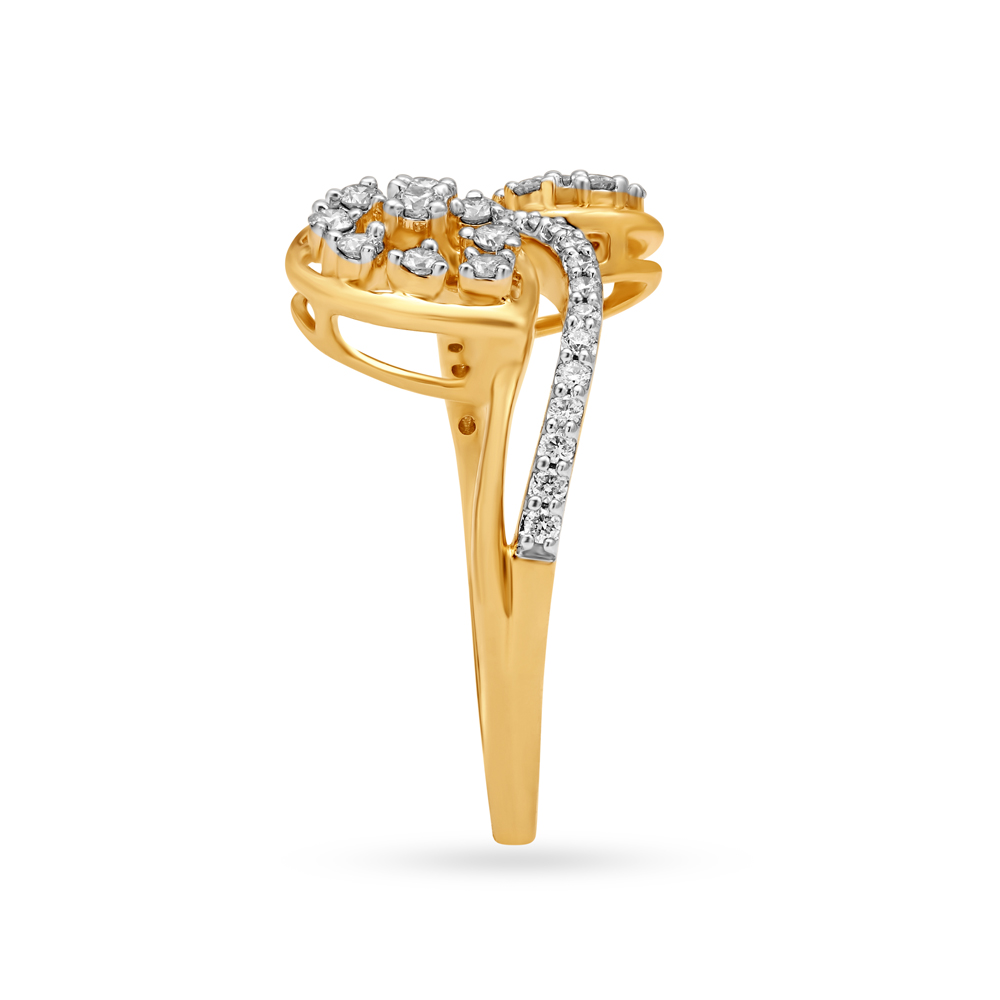 Modish Floral Diamond Finger Ring