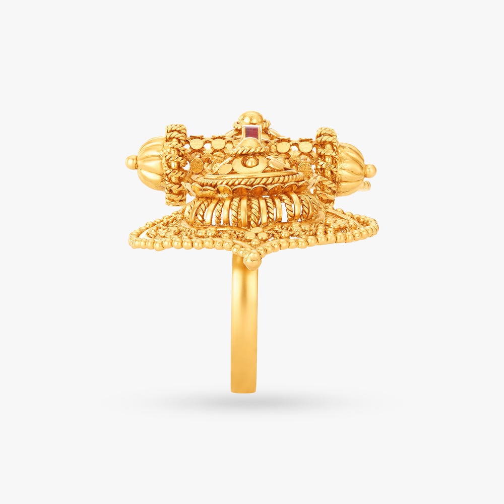 Splendid Two Shank Heirloom Finger Ring