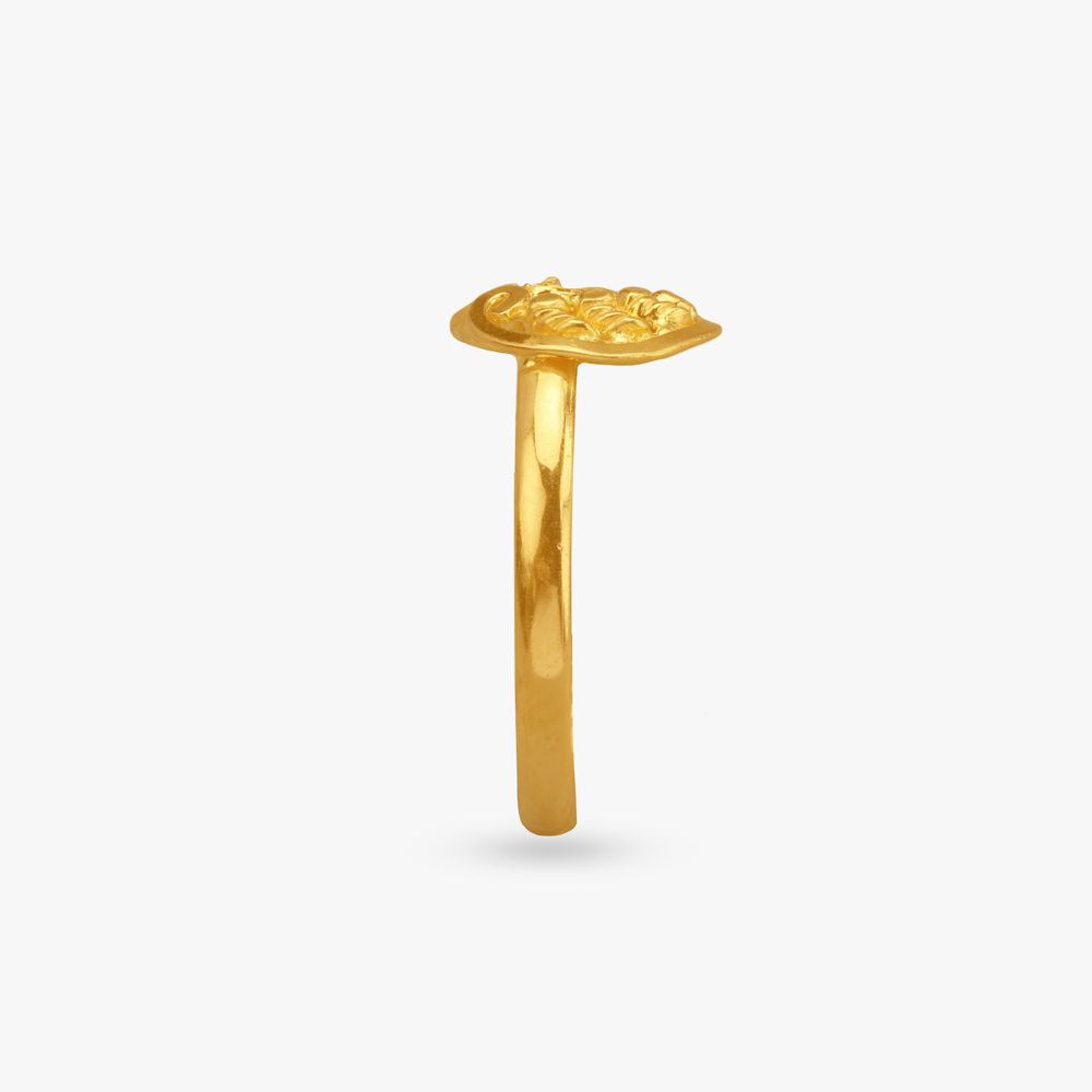 Delicate Bloom Gold Finger Ring