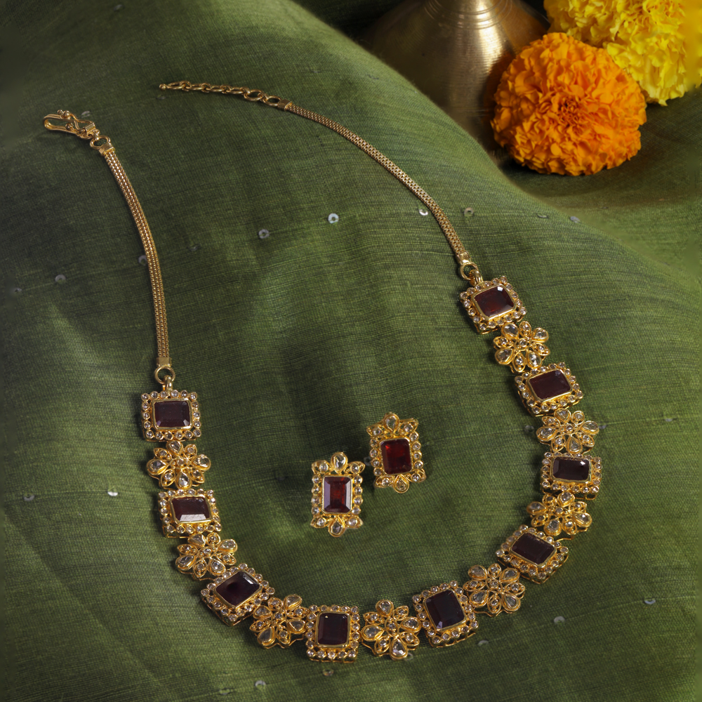 Eternally Aflame Necklace Set