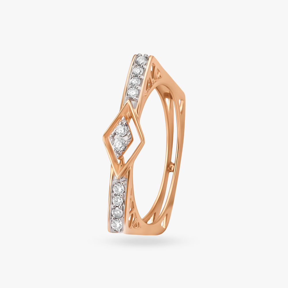 Sculpted Splendor Diamond Finger Ring