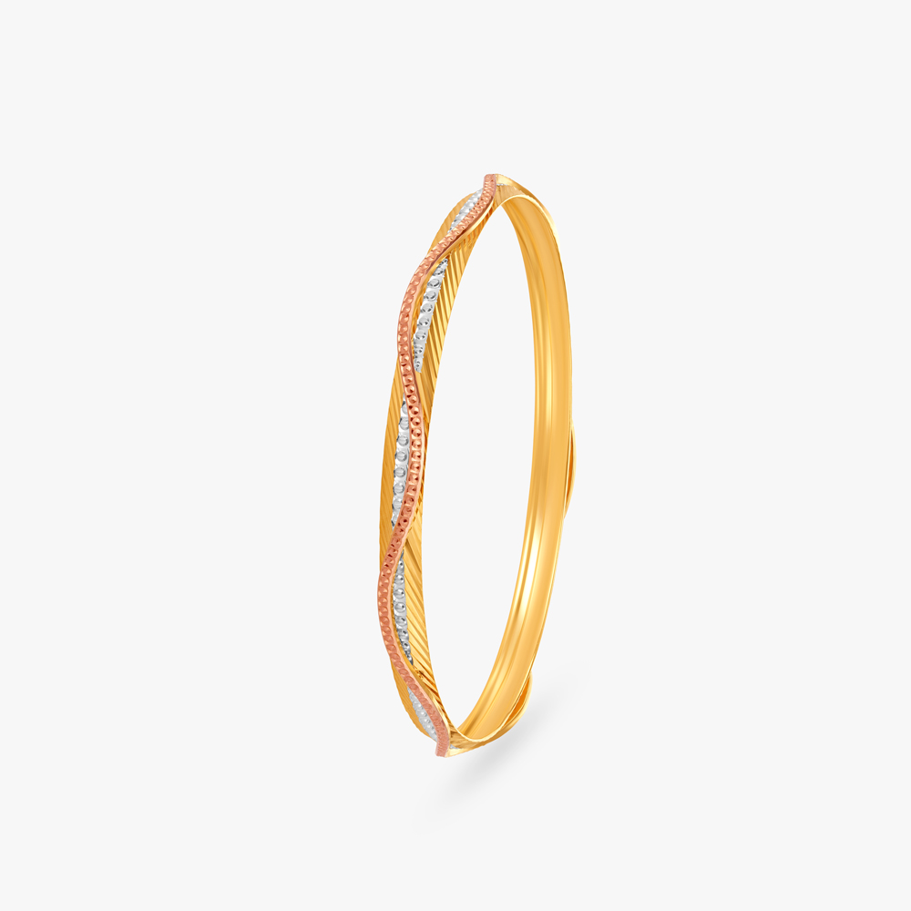 Classy Wavy Bangle