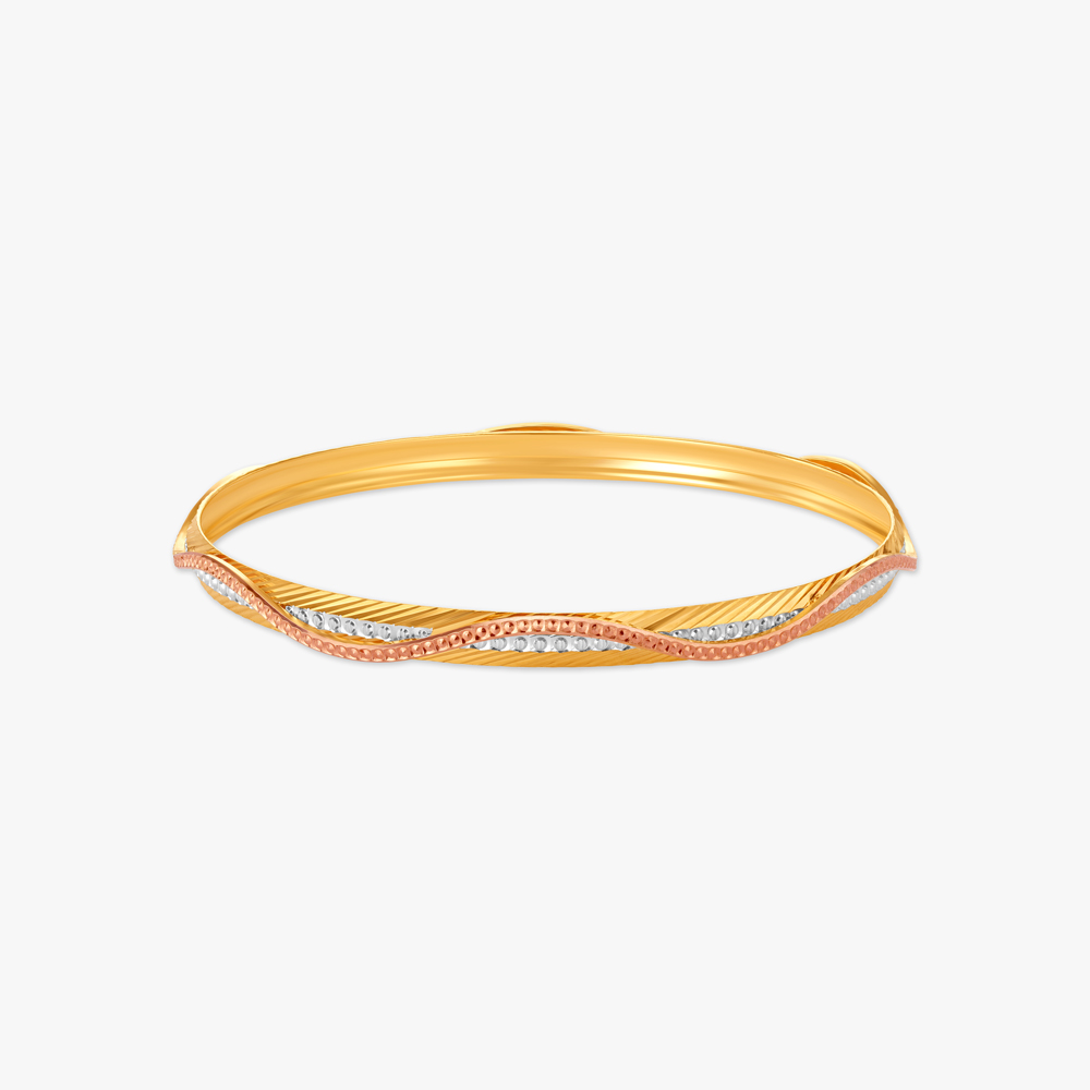 Classy Wavy Bangle